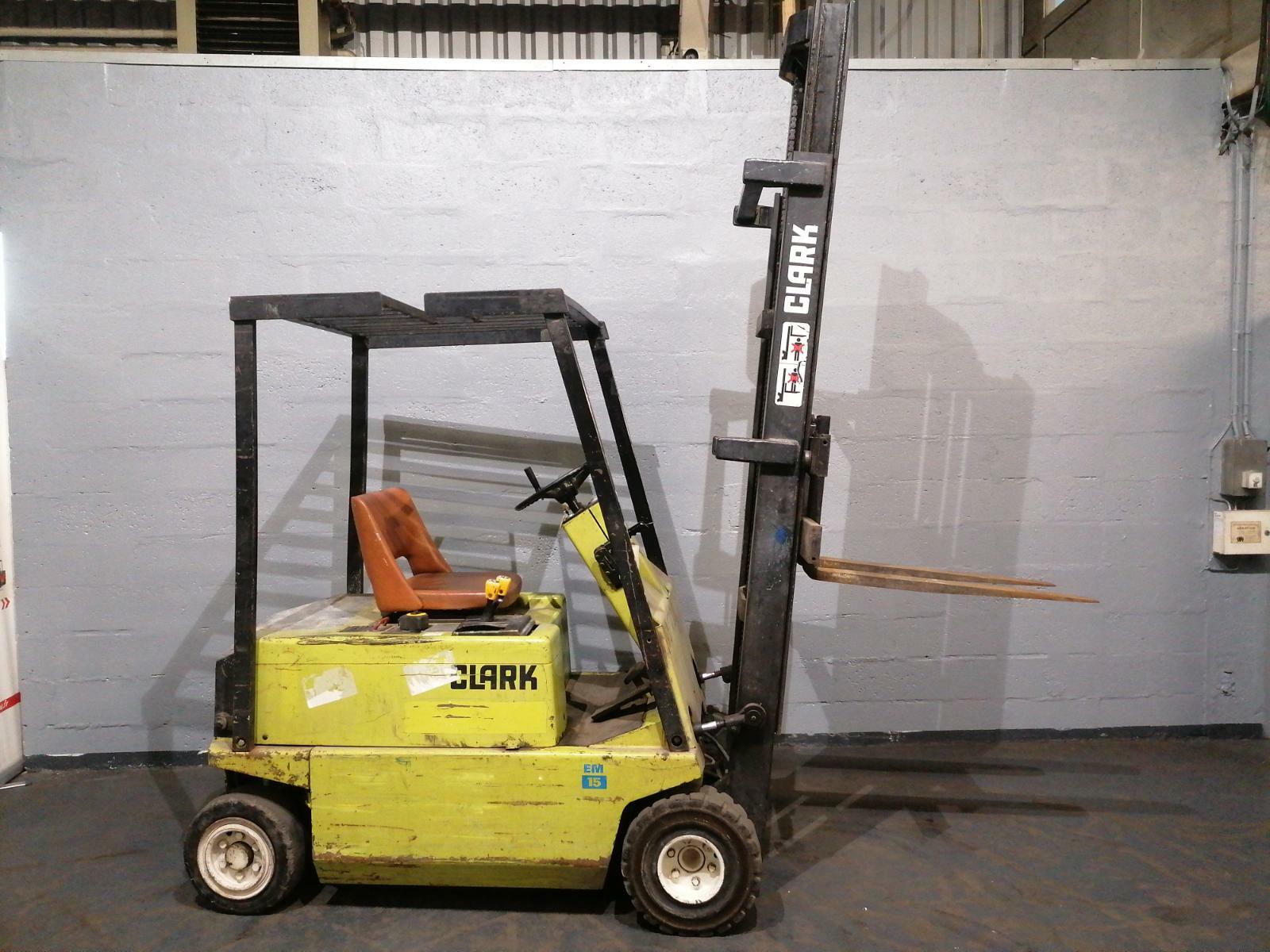 Matériel de manutention Clark en vente sur Transpalette électrique